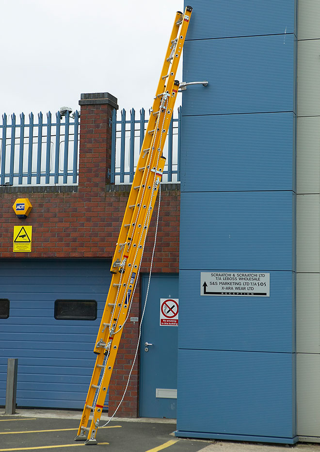 3 x 12 Fibreglass Rope Operated Extension Ladder | GL3R12 – Ladderstore UK