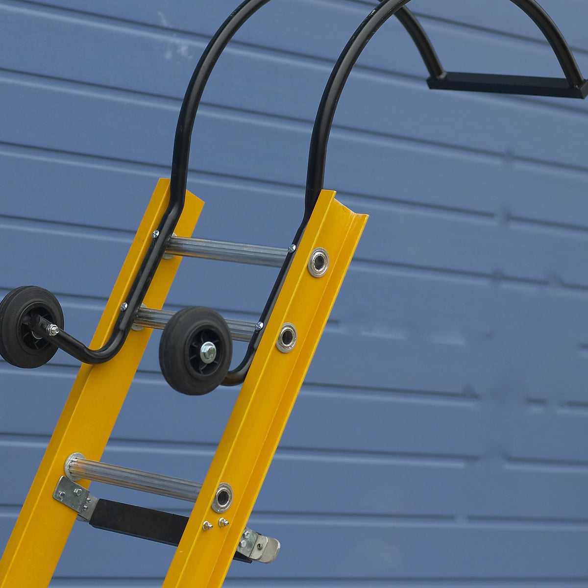 3m Fibreglass Roof Ladder With Hook | GL12RL – Ladderstore UK