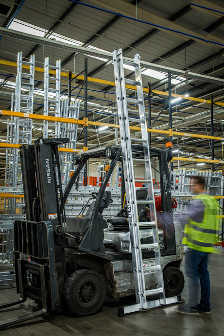 Lyte NGB240 | 2 x 14 Industrial Double Extension Ladder – Ladderstore UK